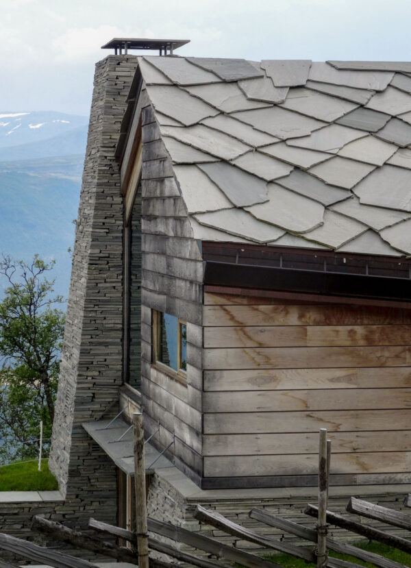Skiferflis til gulv og vegger | Slitesterk naturstein fra Minera Skifer